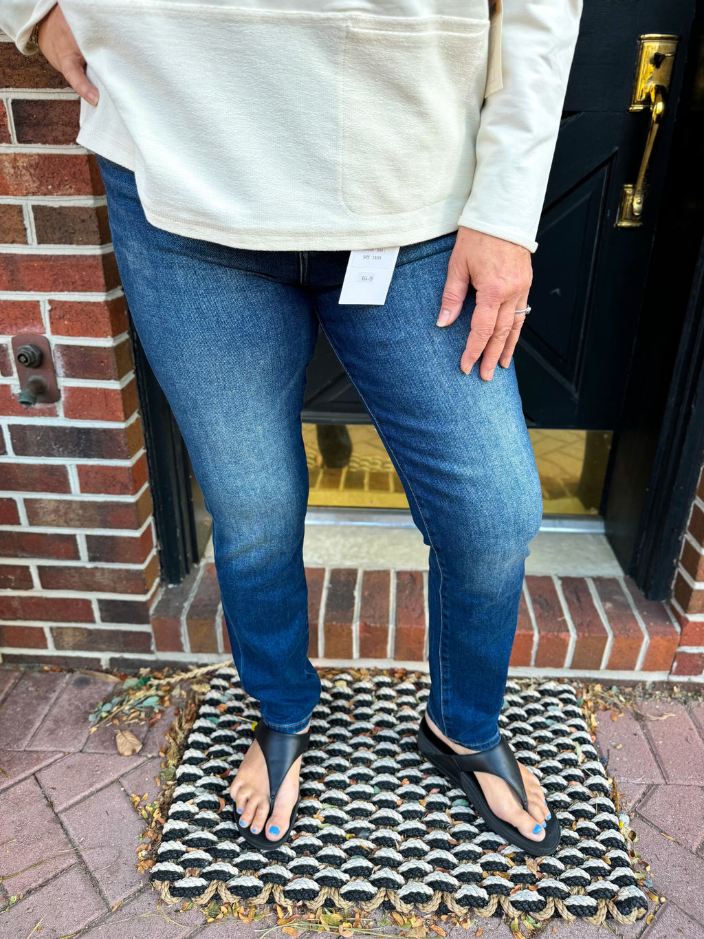 Risen Dark High Rise Skinny Jeans – Blooming Boutique