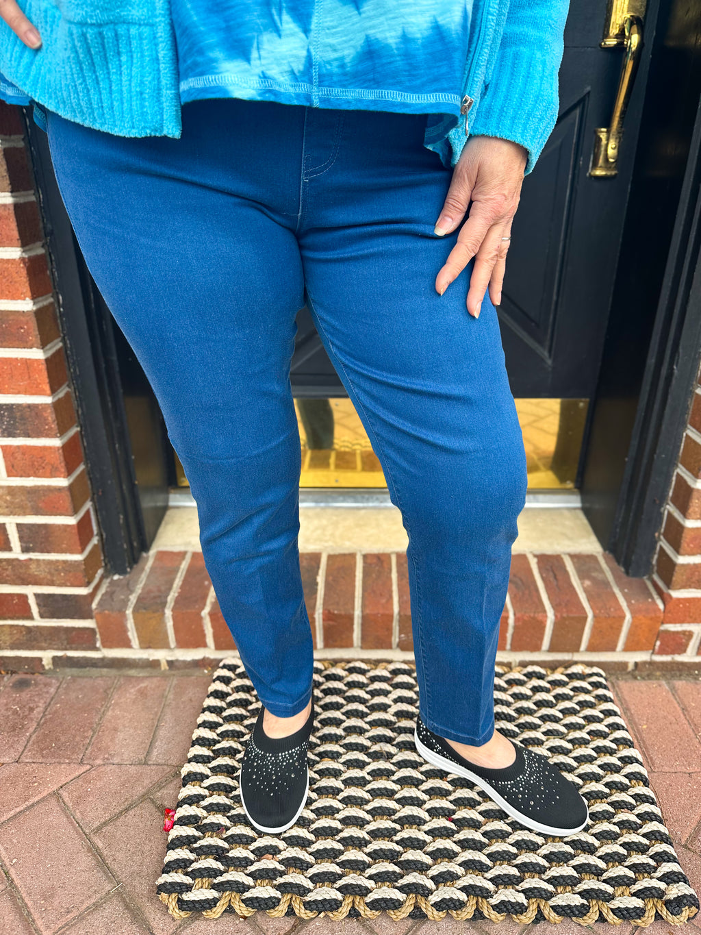 Lulu B Pull-On Dark Stretch Jeans – Blooming Boutique