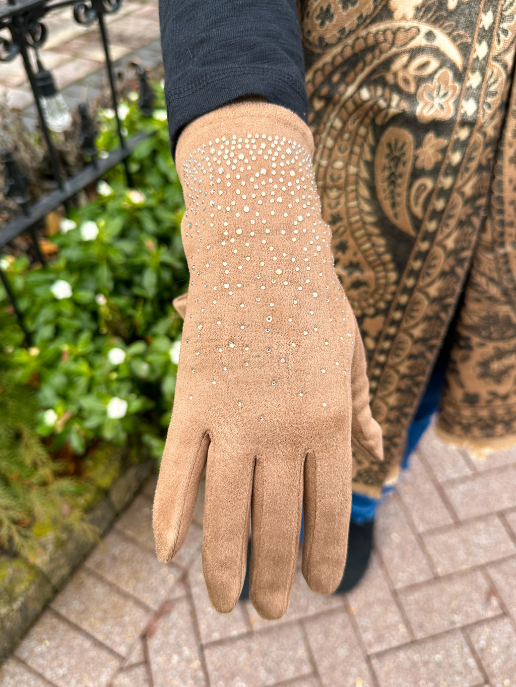 Tan Sparkle Gloves – Blooming Boutique