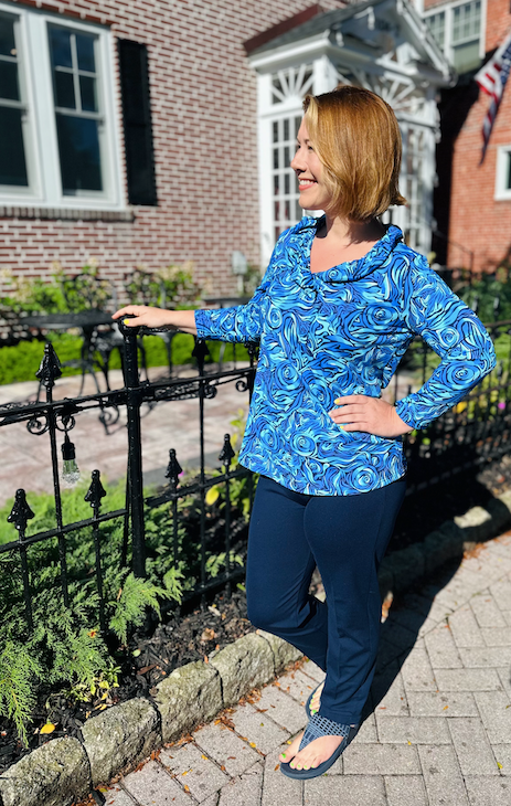 Lulu B Ruffle Neck Blue Roses Top – Blooming Boutique