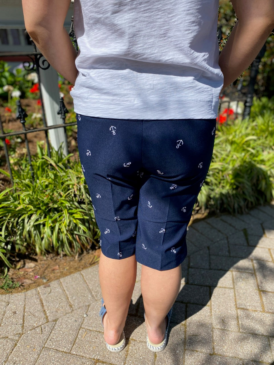 Lulu B Navy Anchor Shorts – Blooming Boutique