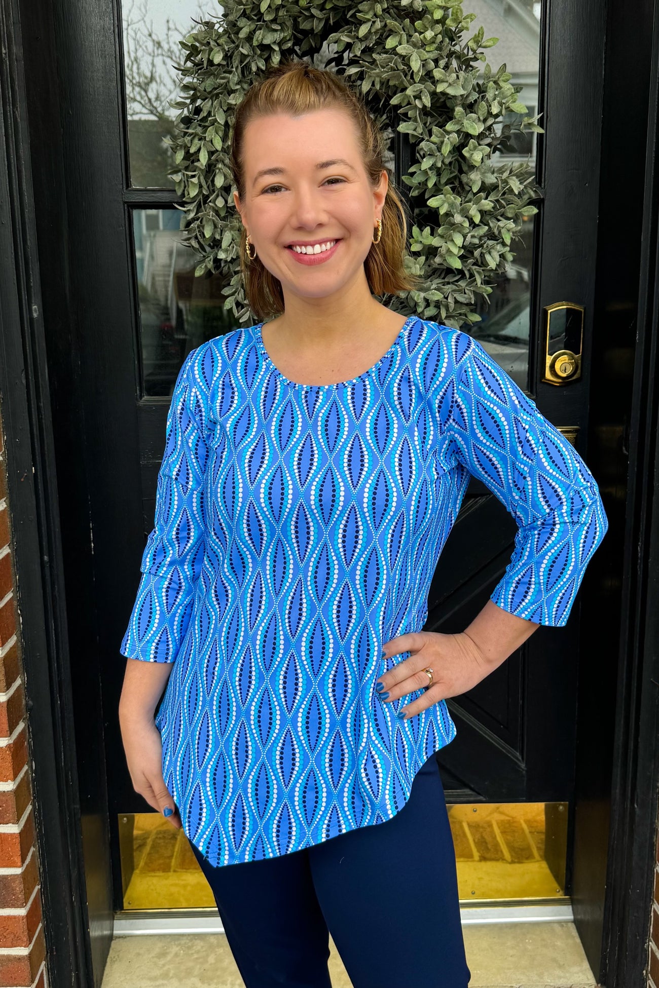 Lulu B Blue Dots Asymmetrical Scoop Neck Top – Blooming Boutique